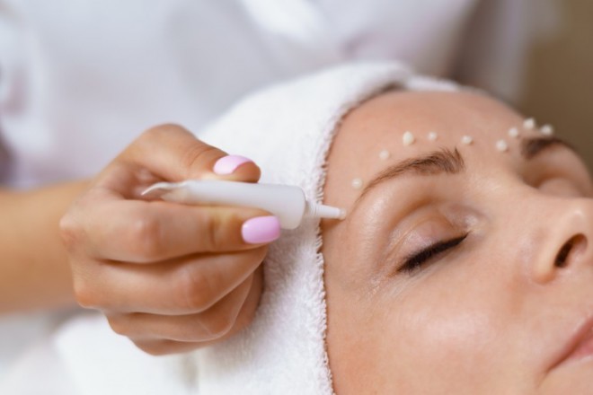 Izaberite najbolji način za dubinskog čišćenje lica - Hemijski piling ...